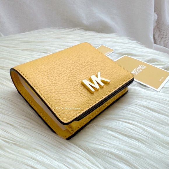 MICHAEL Michael Kors | Bags | Nwt Michael Kors Mk Montgomery Carryall ...